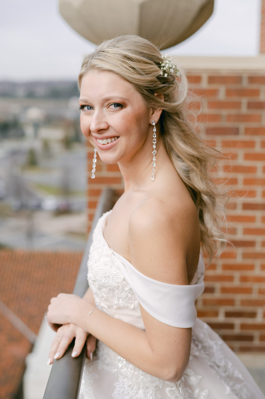 An Elegant Winter Wedding in Detroit | Jessica + Austin ...